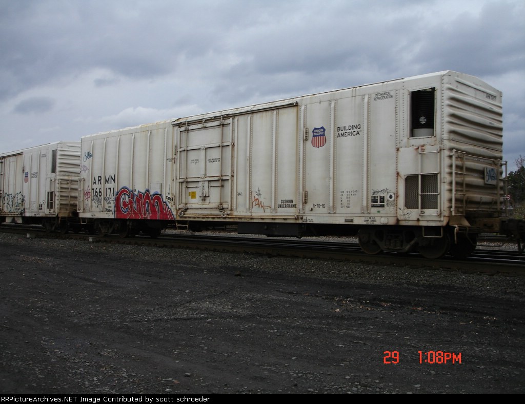 ARMN 766171 Reefer EB